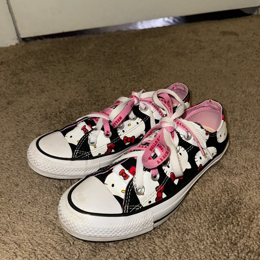Hello Kitty X Converse - Gem